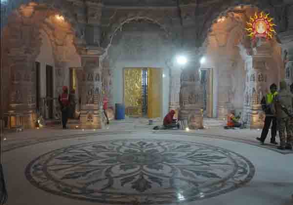 first golden gate installed in ayodhya ram mandir अयोध्या 1